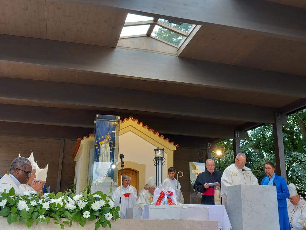 Réplica da Capelinha das Aparições de Fátima é inaugurada na República ...